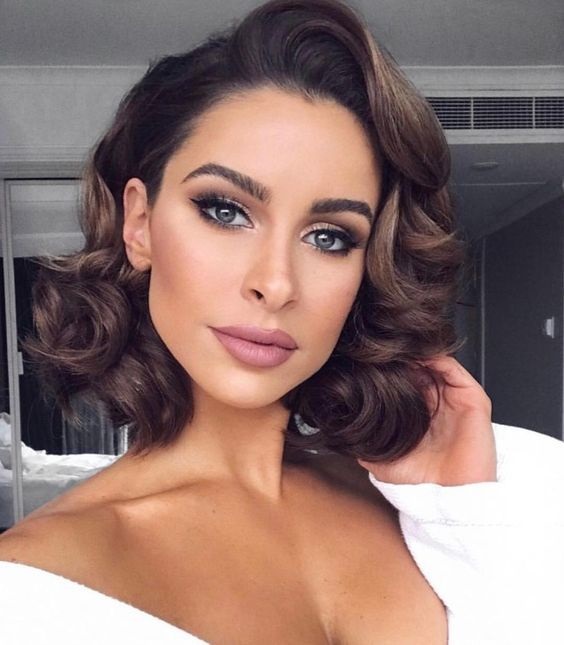 20 De idei de coafuri pentru par mediu